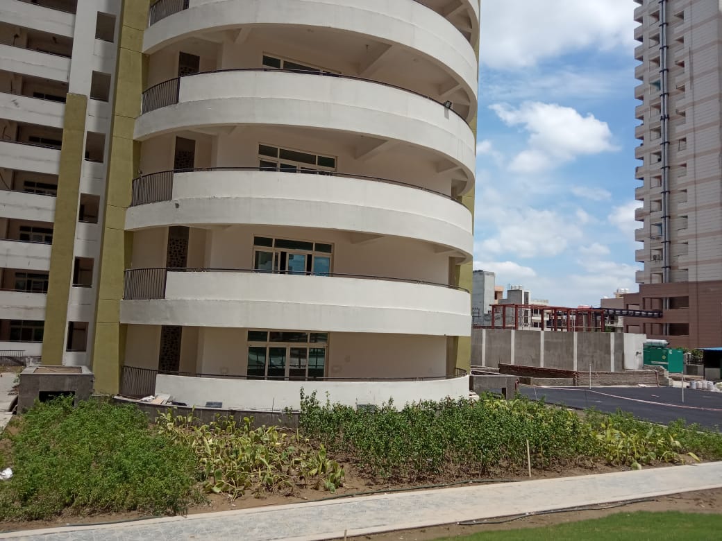 Parx Laureate |9891114113| 3BHK 4BHK Luxury Apartments & Penthouses ...